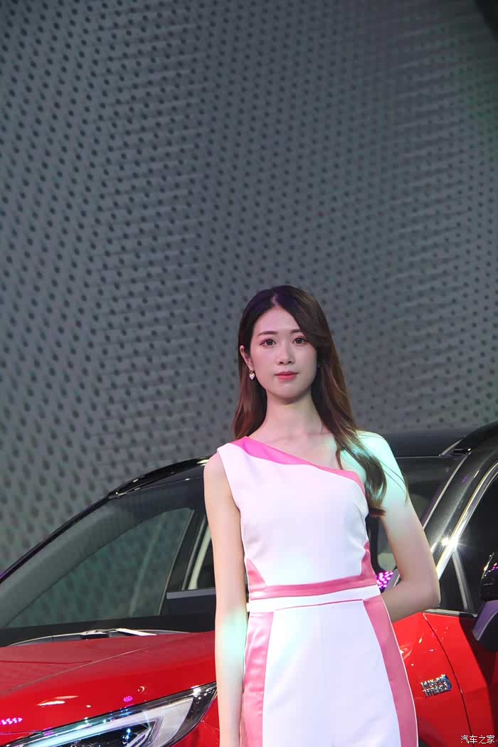 【图】【打卡广州车展】带你一起去广汽丰田展台看模特_广东论坛_汽车之家论坛