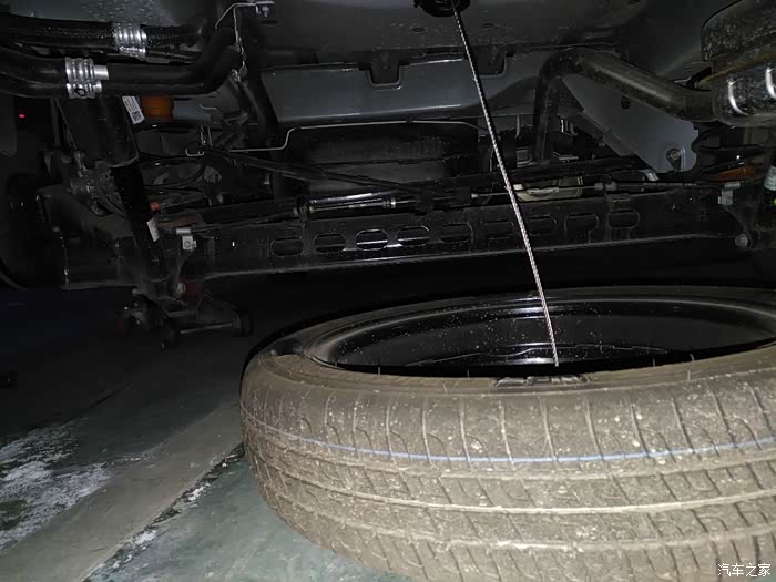 【图】第一次给gL825S换轮胎。_别克GL8论坛_汽车之家论坛