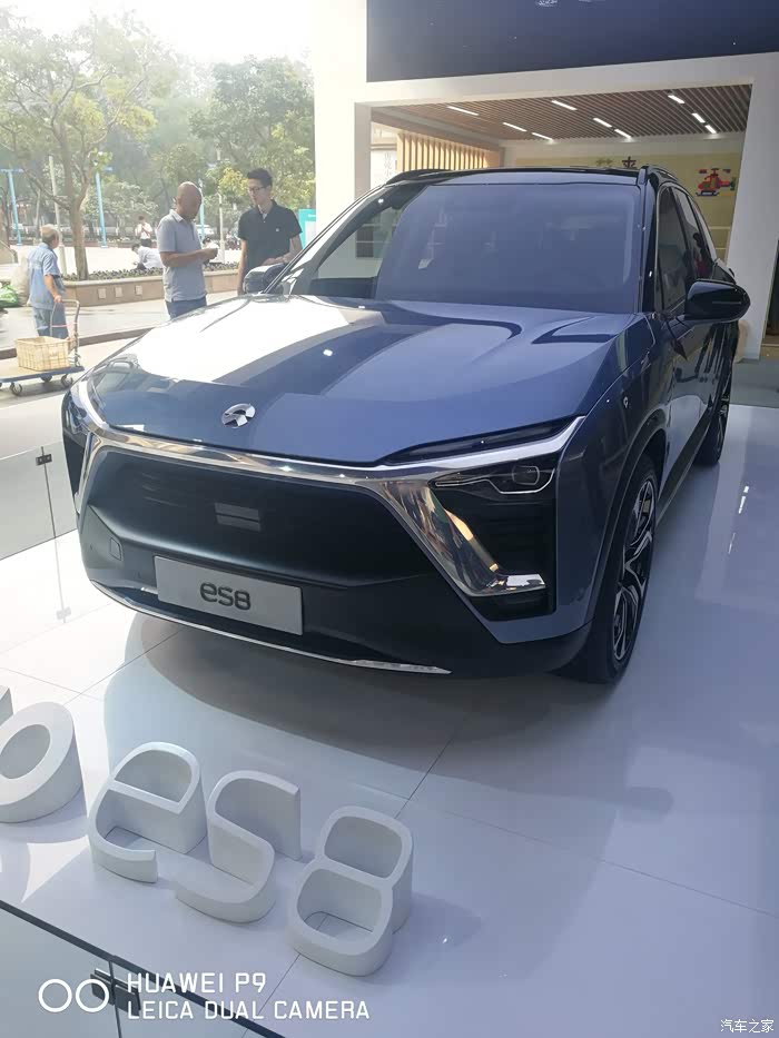 【图】北京世贸天阶路演实车_蔚来ES8论坛_汽车之家论坛