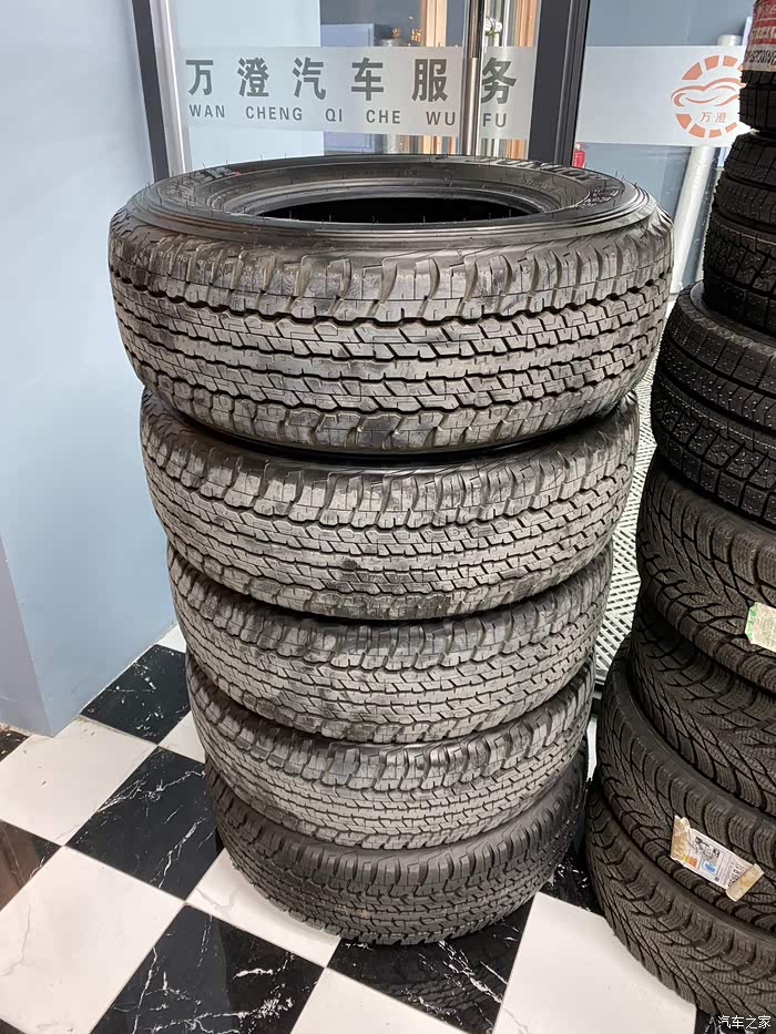 【图】出五条FJ 原车轮胎_FJ 酷路泽论坛_汽车之家论坛