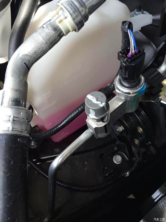 【图】第八代凯美瑞大家有发现了冷冻液少吗_凯美瑞论坛_汽车之家论坛