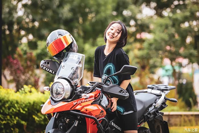 【图】新春礼盒大放送-带学姐坐我的DL250 她说摩托超贵 我怎么解释_摩托车论坛_汽车之家论坛