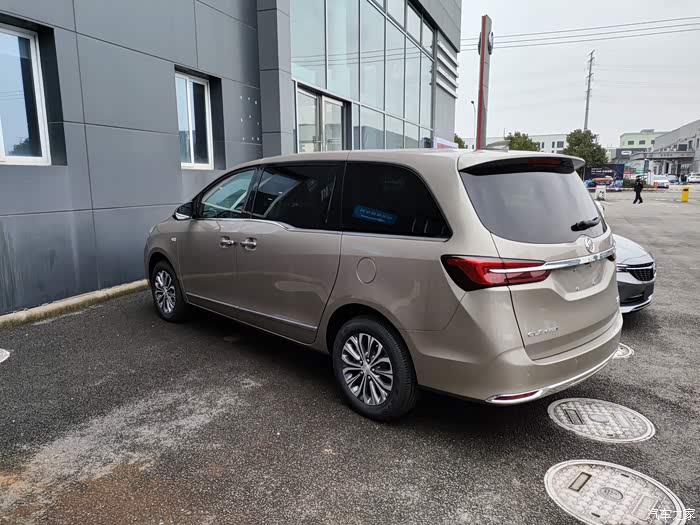 【图】22款652T豪华大漠金提车_别克GL8论坛_汽车之家论坛