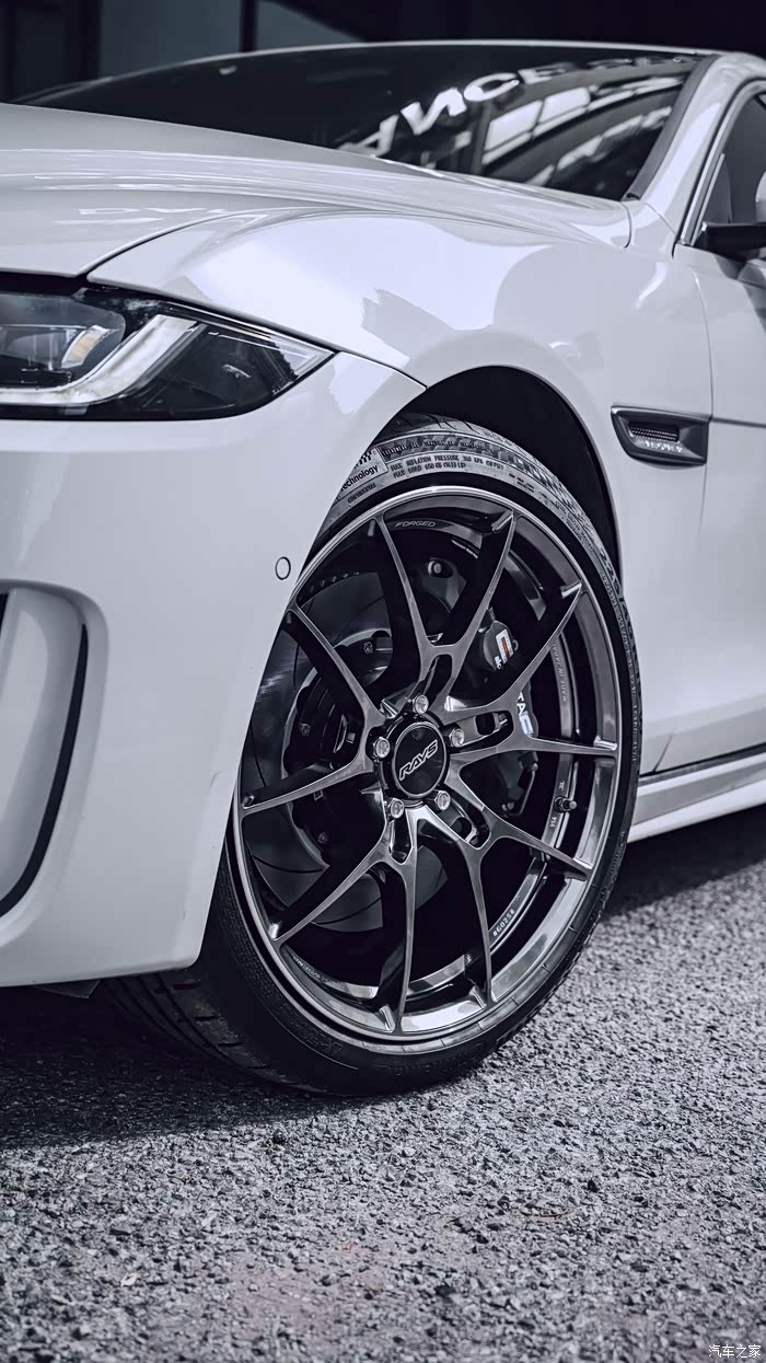 【图】白色闪电 | 苏州捷豹XEL升级alcon TA6+刹车&Rays G025轮毂_捷豹XE/XEL论坛_汽车之家论坛