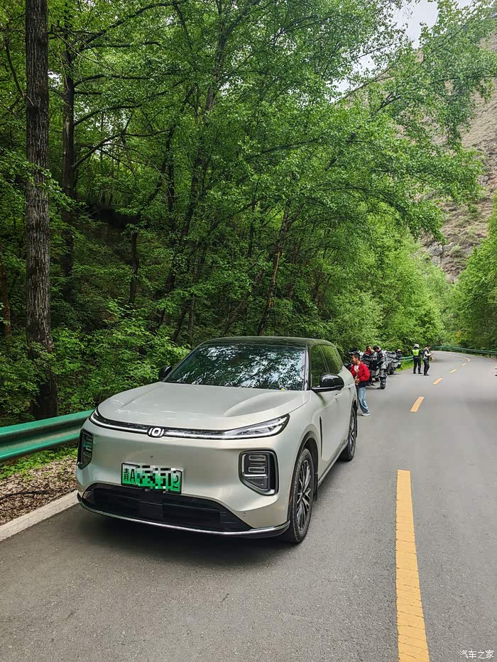 【图】Q07没有车顶行李架，加装容易弄碎天窗！_长安启源Q07论坛_汽车之家论坛