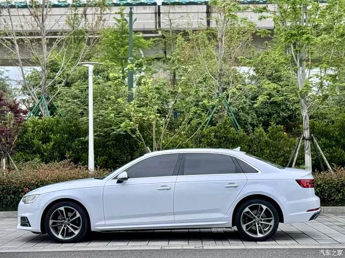 【图】2019年3月，奥迪A4L 2.0T涡轮增压发动机，小姐姐一_奥迪A4L论坛_汽车之家论坛
