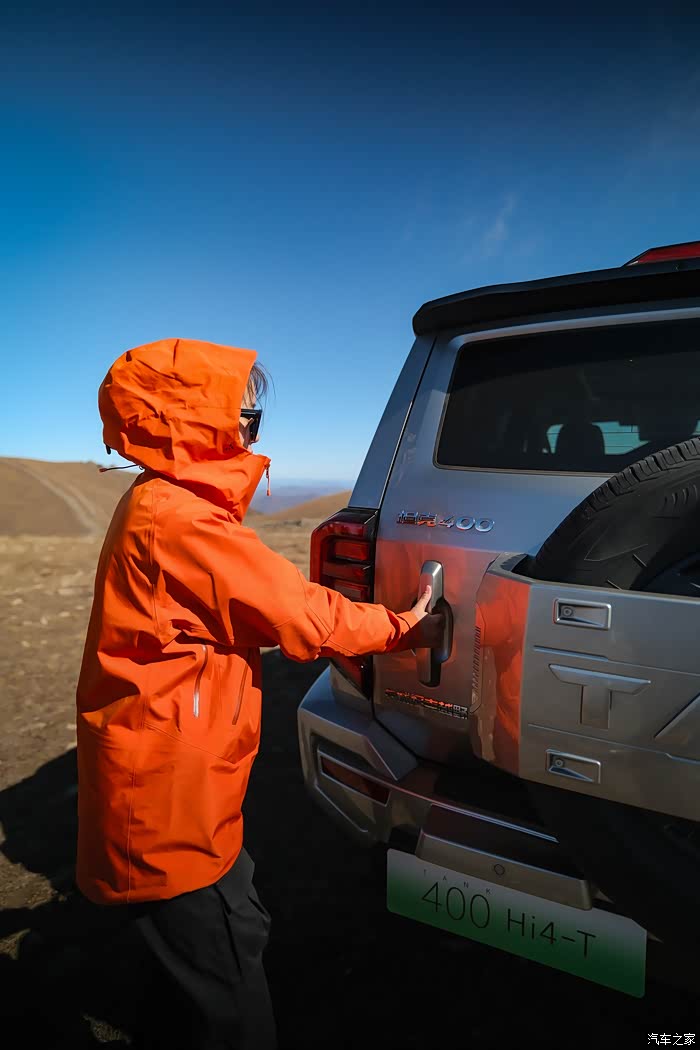 【图】开着坦克400Hi4-T去越野，女生驾驶感受来了。_坦克400论坛_汽车之家论坛