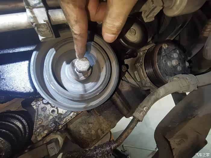 【图】端午把C5的VVT轮拆了，拆了一半才对~_雪铁龙C5论坛_汽车之家论坛