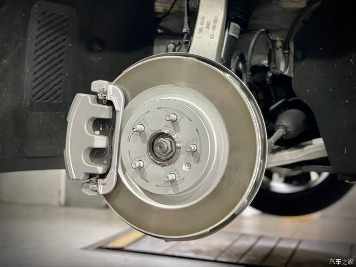 【图】理想L9 Alcon Rc6上车_装饰改装论坛_汽车之家论坛