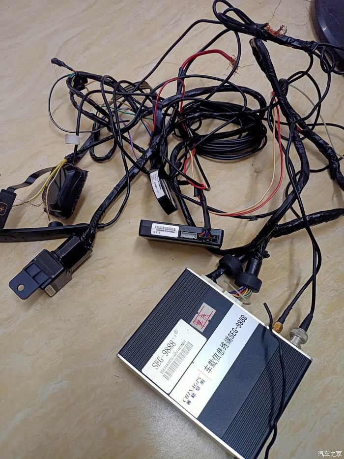【图】成功拆除赛格车圣SEG-9888导航。耗电的老鼠！！！！_飞度论坛_汽车之家论坛