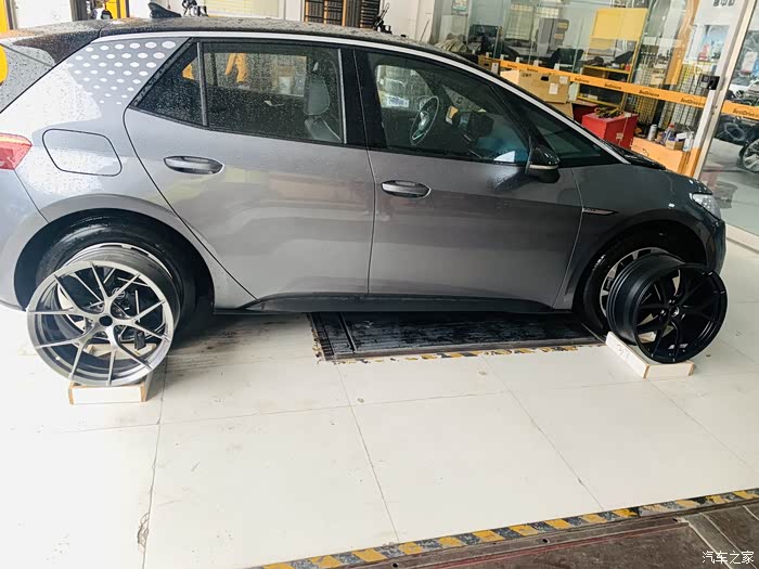 【图】老哥的ID3改装路之更换轮毂_大众ID.3论坛_汽车之家论坛
