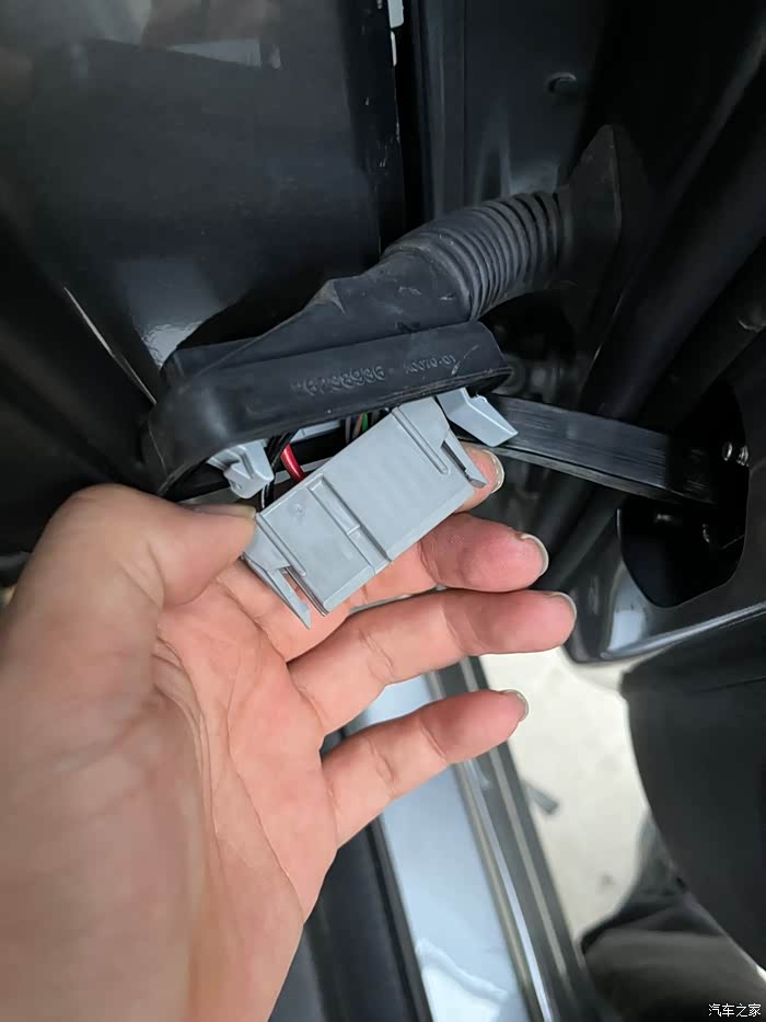 【图】原厂方案后门喇叭、日行灯、导航屏车机系统。维修手册、电路图。_科沃兹论坛_汽车之家论坛