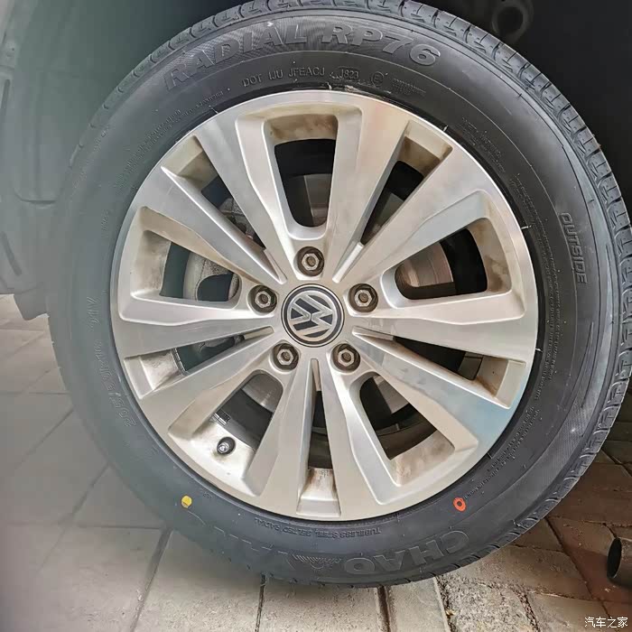 【图】原车邓禄普EC300+第六年，更换朝阳RP76，真香！_高尔夫·嘉旅论坛_汽车之家论坛