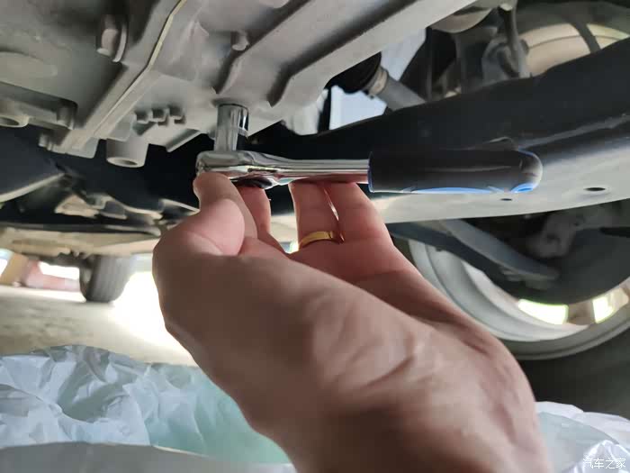 【图】别克GL6,6AT变速箱等量重力换油_别克GL6论坛_汽车之家论坛