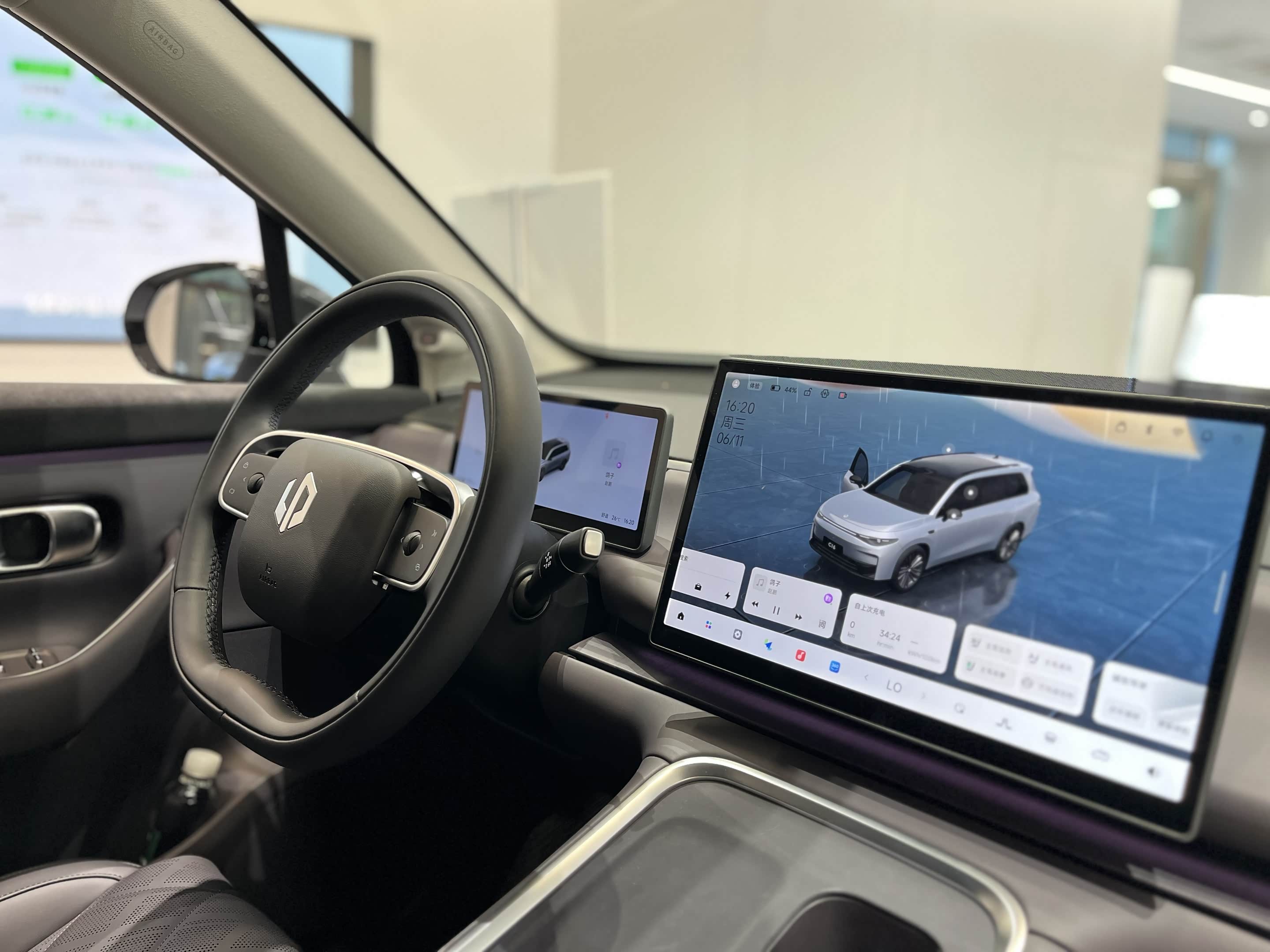 【图】说好的C11是豪华的零跑，而C16你给我整这出？_零跑C16论坛_汽车之家论坛