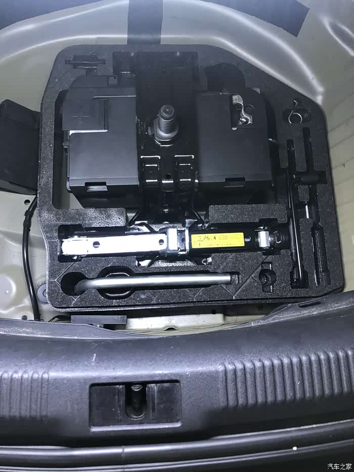 【图】【生命在于折腾NO.5】A4L更换电瓶作业_奥迪A4L论坛_汽车之家论坛