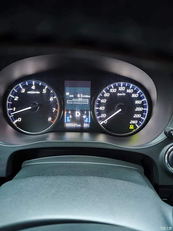 【图】2019欧蓝德9W5换轮胎_欧蓝德论坛_汽车之家论坛