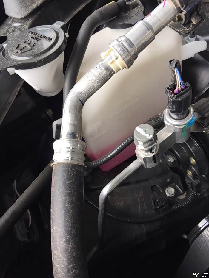 【图】第八代凯美瑞大家有发现了冷冻液少吗_凯美瑞论坛_汽车之家论坛