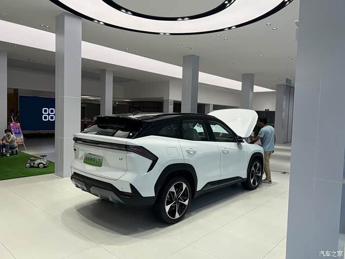 【图】探店吉利银河4S，近距离感受银河L7_银河L7论坛_汽车之家论坛