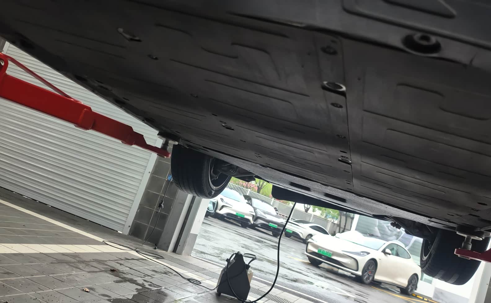 【图】智己LS7换刹车油咯！！_智己LS7论坛_汽车之家论坛