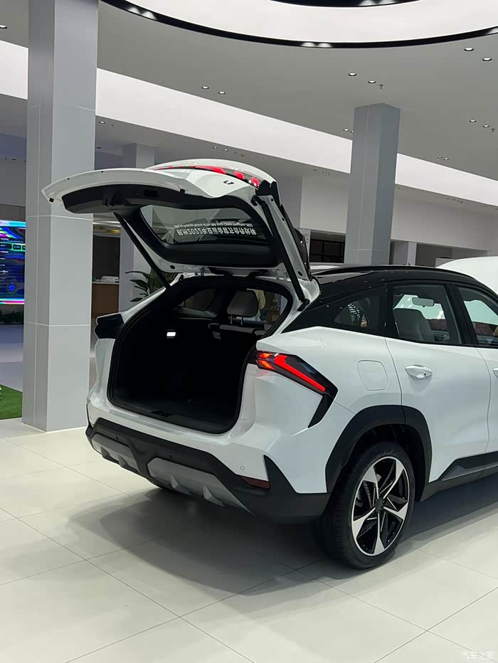 【图】探店吉利银河4S，近距离感受银河L7_银河L7论坛_汽车之家论坛