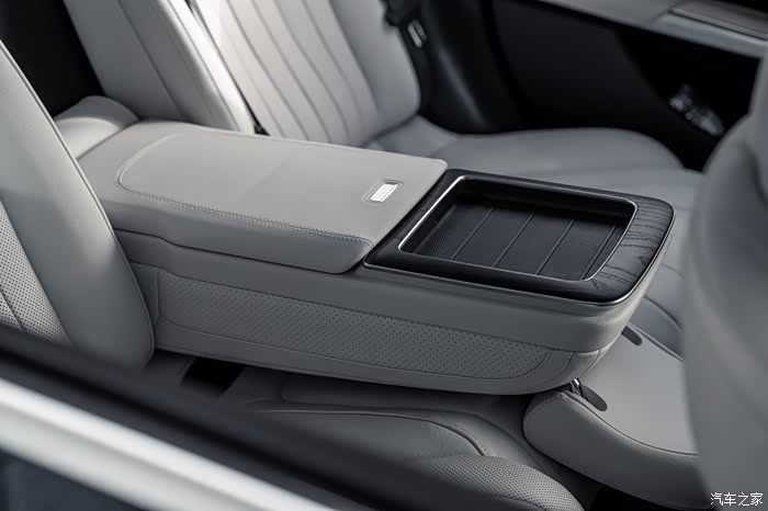 【图】【版主杂谈】再谱一曲华美的乐章！三台奔驰E车主试V214有感_奔驰E级论坛_汽车之家论坛