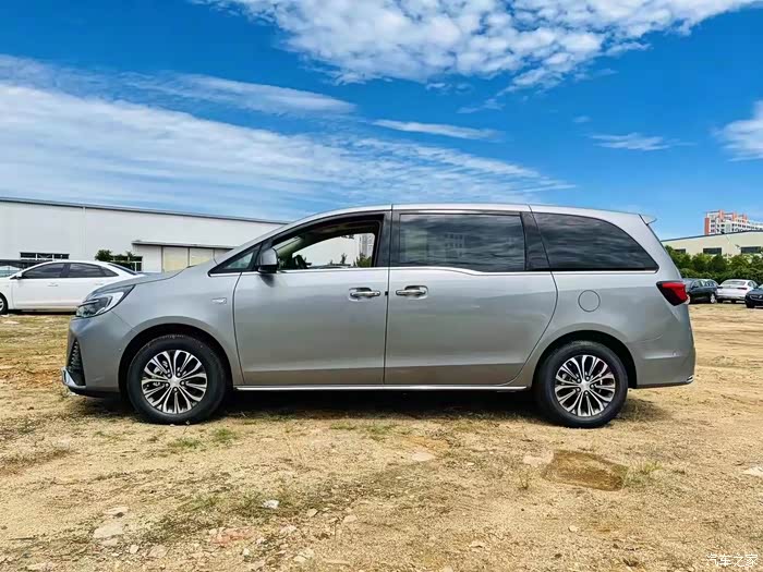 【图】实拍2023款别克GL8_别克GL8论坛_汽车之家论坛