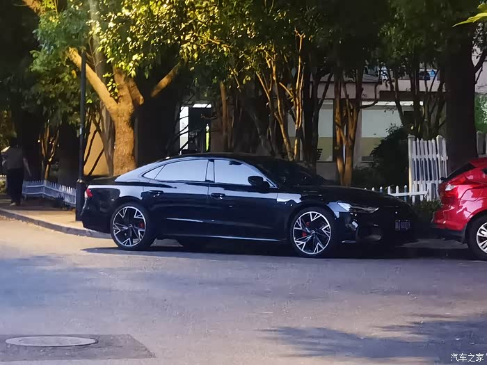 【图】奥迪21寸大脚，多看胎压_奥迪A7L论坛_汽车之家论坛