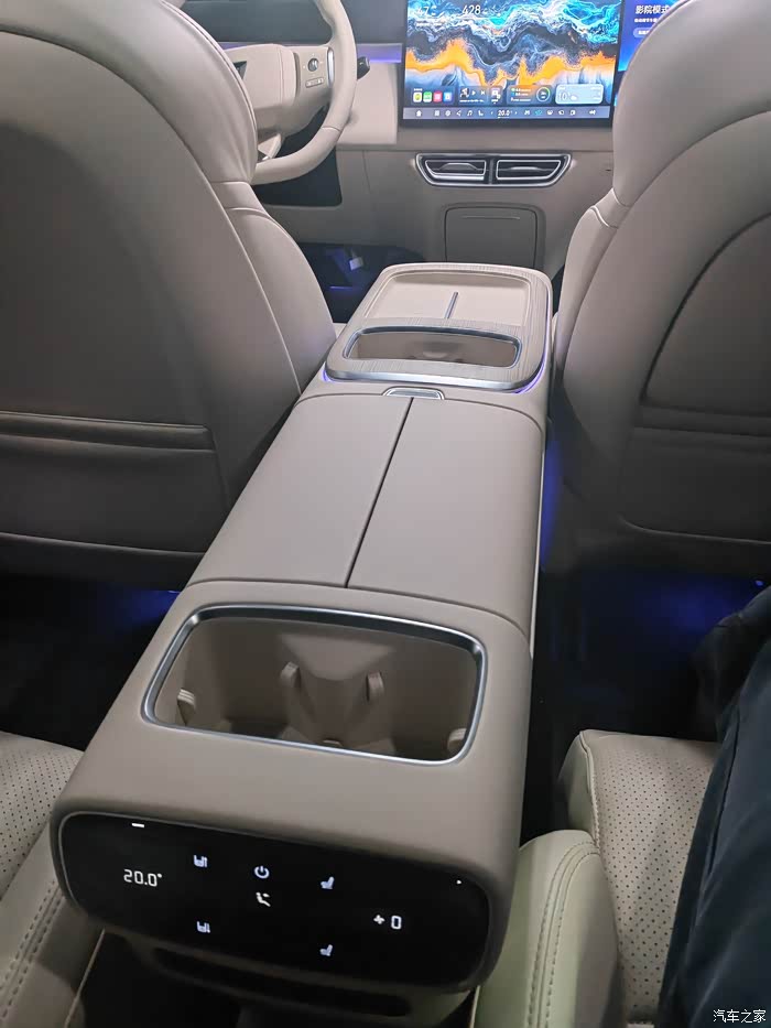 【图】之前在路上经常碰见深蓝S09，这次实车到店，第一时间去店里看_深蓝S09论坛_汽车之家论坛