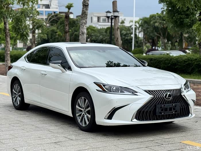 【图】21年上牌雷克萨斯ES200卓越版_雷克萨斯ES论坛_汽车之家论坛