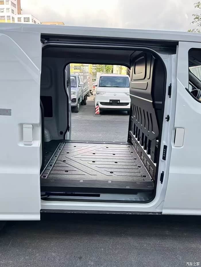 【图】今天也是走了一台瑞驰EC75长续航的货运版啊，老板也是从云南_瑞驰新能源EC75论坛_汽车之家论坛