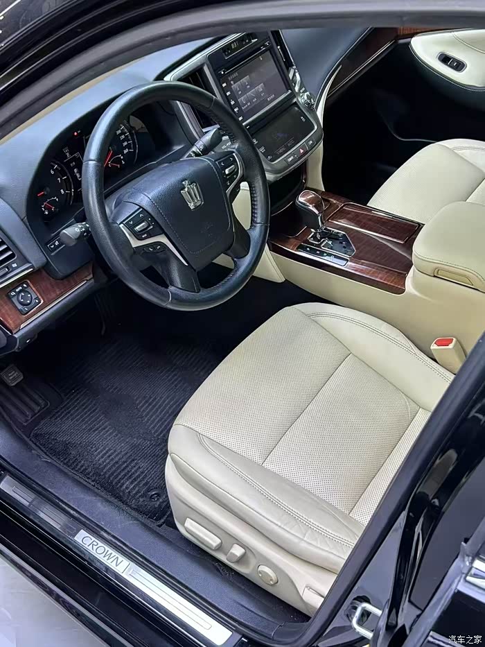 【图】2017年上牌 一汽丰田十四代皇冠2.5V6智享版，天窗 多_皇冠论坛_汽车之家论坛