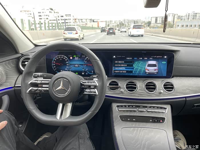 【图】2023年款奔驰E300L升级23P驾驶辅助和HUD抬头显示，功能路试分享_奔驰E级论坛_汽车之家论坛