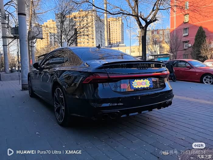 分享我的爱车奥迪A7L黑武士3.0T55TFSI使用感受。
