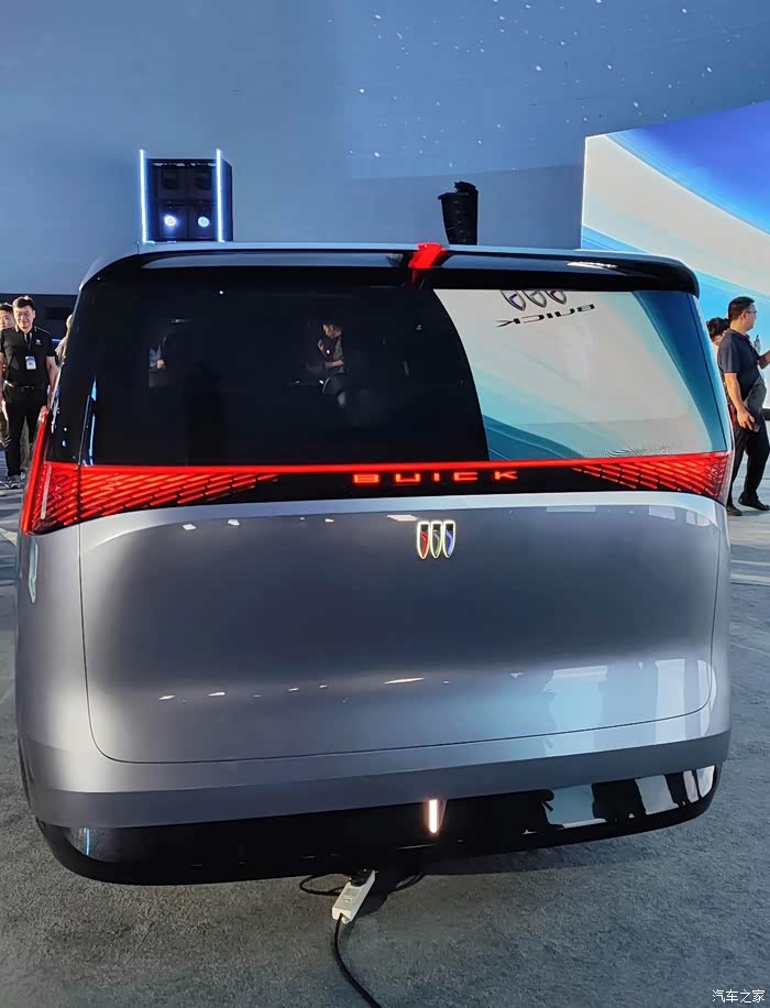 【图】这是全新车型还是GL 8的纯电版本？_别克GL8论坛_汽车之家论坛