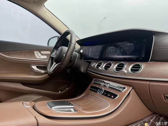 【图】新到店19年奔驰E300L 时尚型，全车原版原况，黑棕立标_奔驰E级论坛_汽车之家论坛