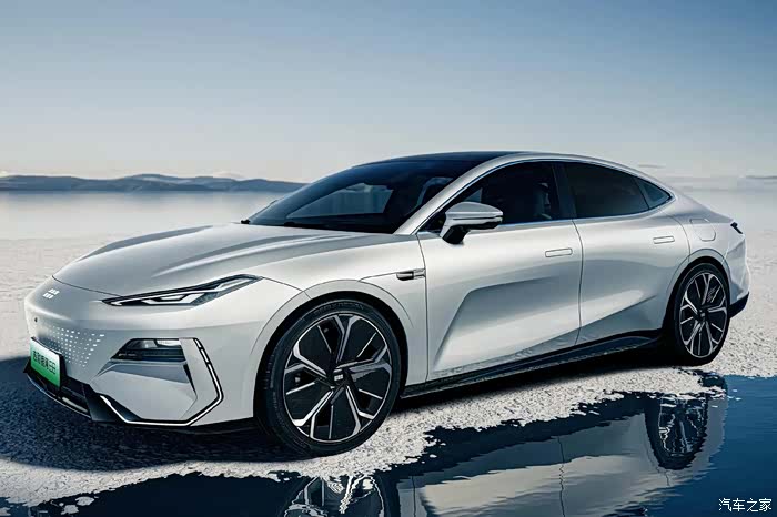 【图】【真实测评】吉利银河新E8 VS 比亚迪·汉EV：哪款车更值得入手？_银河E8论坛_汽车之家论坛