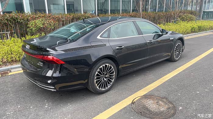 【图】A7L，豪华：33落地 奢享：35落地 黑武士：38落地 P_奥迪A7L论坛_汽车之家论坛