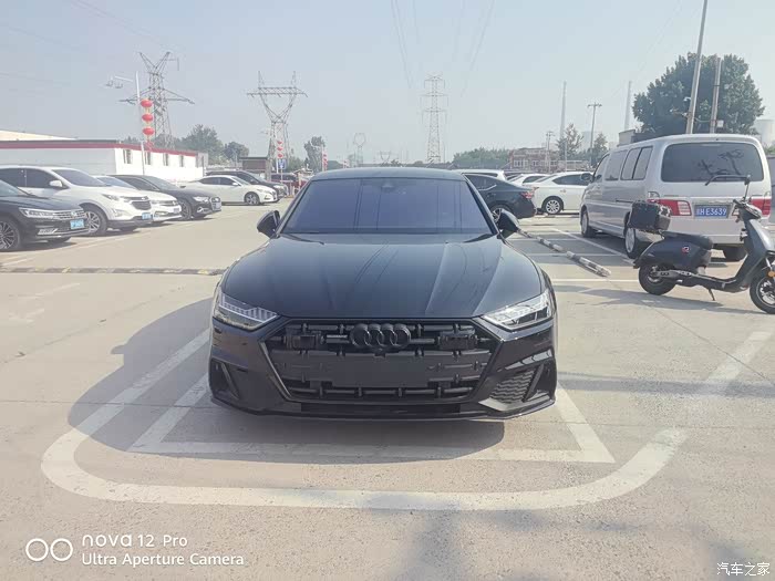 分享我的爱车奥迪A7L黑武士3.0T55TFSI使用感受。