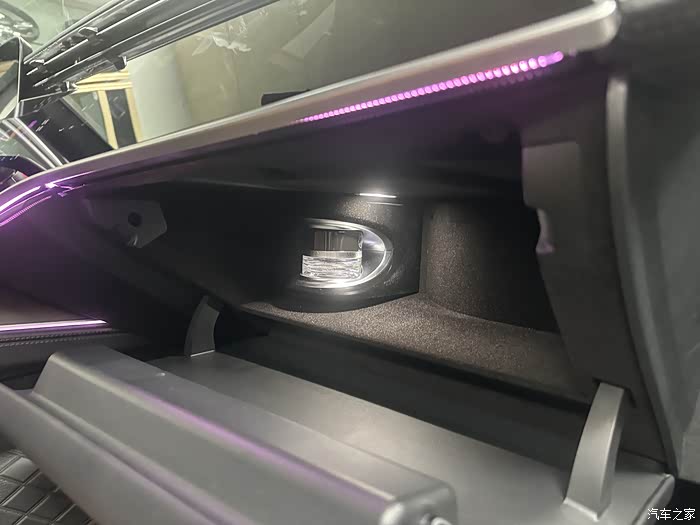 【图】2025款奔驰E300L升级HUD抬头显示和香氛系统，带来更完美用车体验_奔驰E级论坛_汽车之家论坛