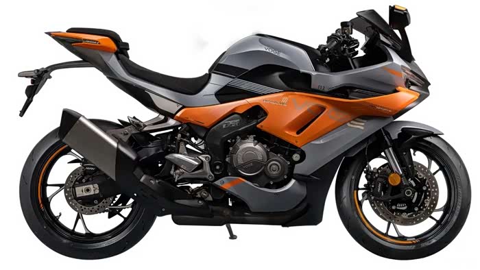 【图】无极 RR500S 四缸仿赛亮相工信部，设计大胆超乎想象_摩托车论坛_汽车之家论坛