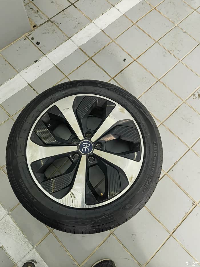 【图】宋plus dmi 4S店更换4条轮胎全流程_宋PLUS新能源论坛_汽车之家论坛