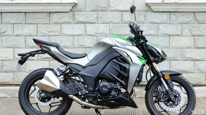 【图】国产一款最像川崎的Z1000的街车——嘉爵N19，还配有双缸发动机_摩托车论坛_汽车之家论坛