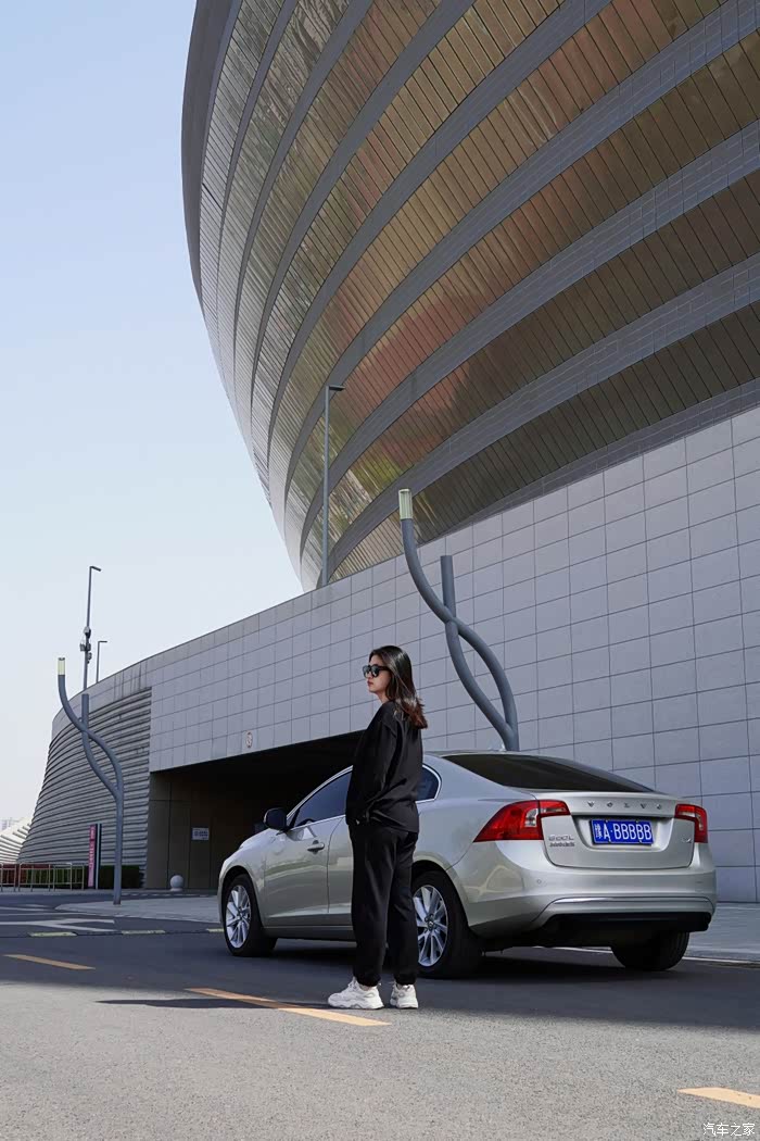 【图】媳妇当车模-我的天！9年22万公里的老S60L竟然这么出片！_沃尔沃S60论坛_汽车之家论坛