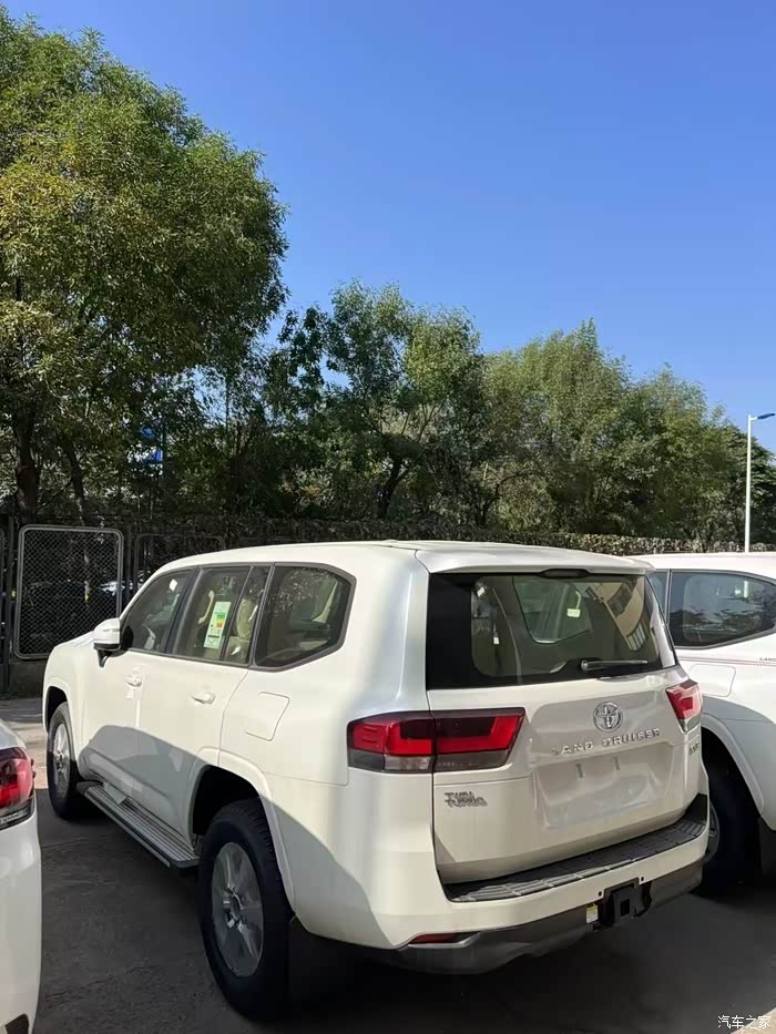 【图】24款酷路泽LC300 3.5TT GXR 白/米 价格78_兰德酷路泽论坛_汽车之家论坛