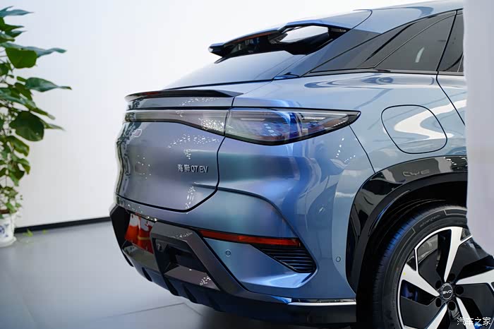 【图】【818城市探店官】颜值与实力兼具，美女试驾比亚迪海狮07EV_海狮07 EV论坛_汽车之家论坛