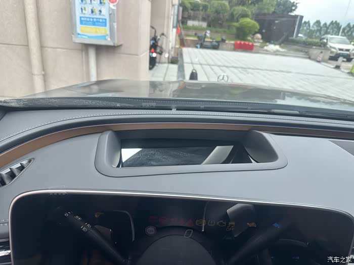 【图】2024新款奔驰E300L加装抬头显示HUD平视系统，驾驶行车新体验_奔驰E级论坛_汽车之家论坛