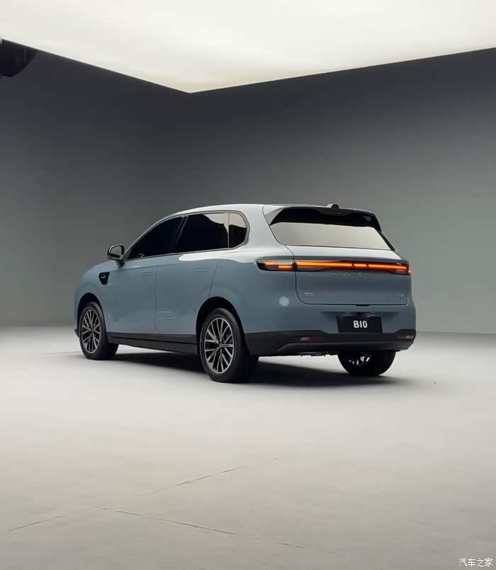 【图】#B10国内首秀，为年轻而来# 零跑B10国内广州车展首秀。_零跑B10论坛_汽车之家论坛