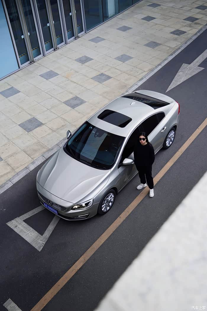 【图】媳妇当车模-我的天！9年22万公里的老S60L竟然这么出片！_沃尔沃S60论坛_汽车之家论坛