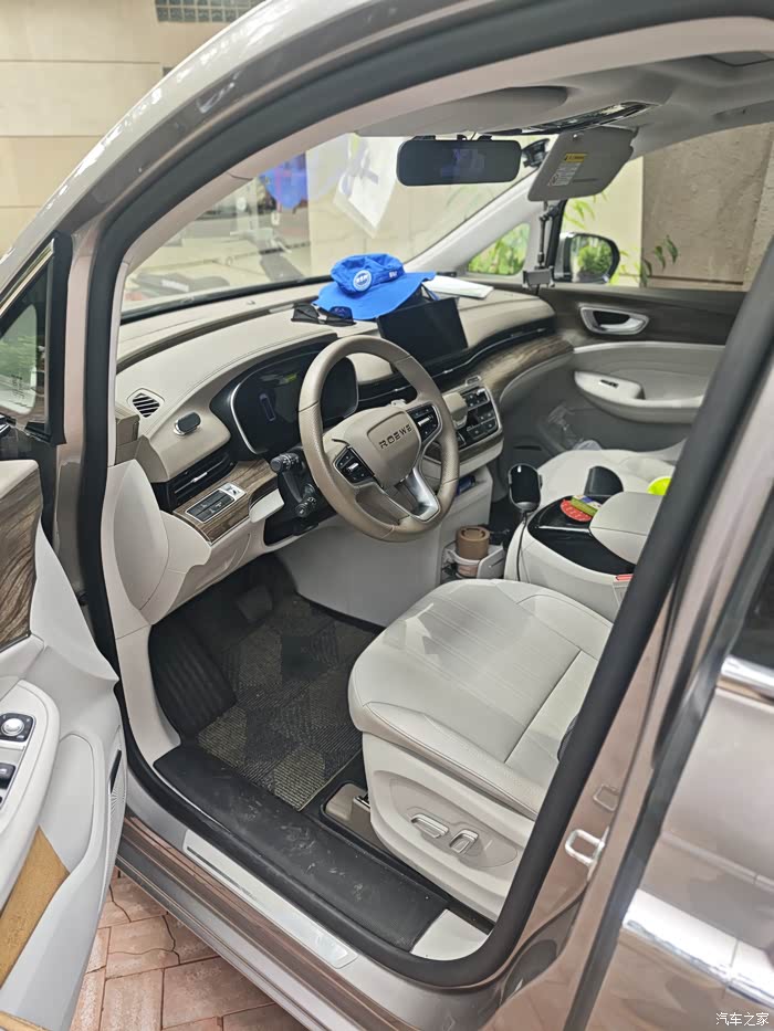 【图】20万MPV无敌手：胖八的舒适性_荣威iMAX8论坛_汽车之家论坛